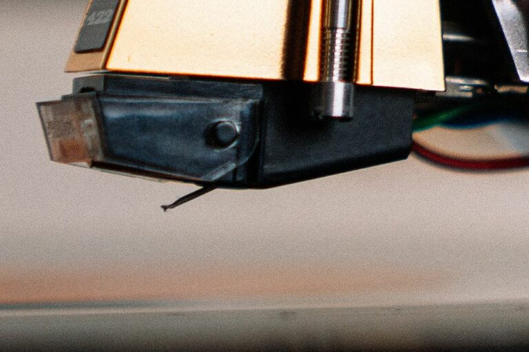Record Player Needle Types (Everything You Need To Know)